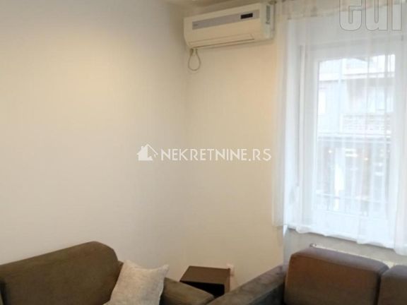 #42885, Izdavanje, Stan, KRUNSKA, 800 EUR