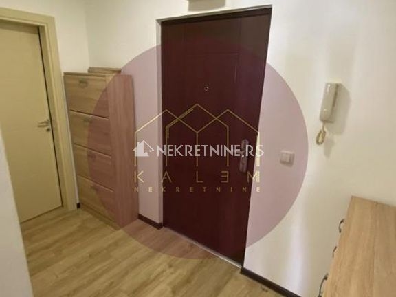 Zvezdara, Đeram pijaca, 3.0 stan, 57m2, 700 EUR