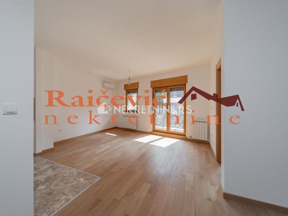 70m2, T ,TROSARINA , stan