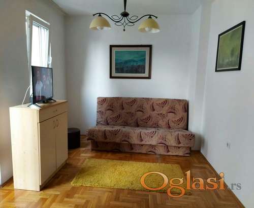 BULEVAR EVROPE, 26 m2, Jednosoban, Namešten