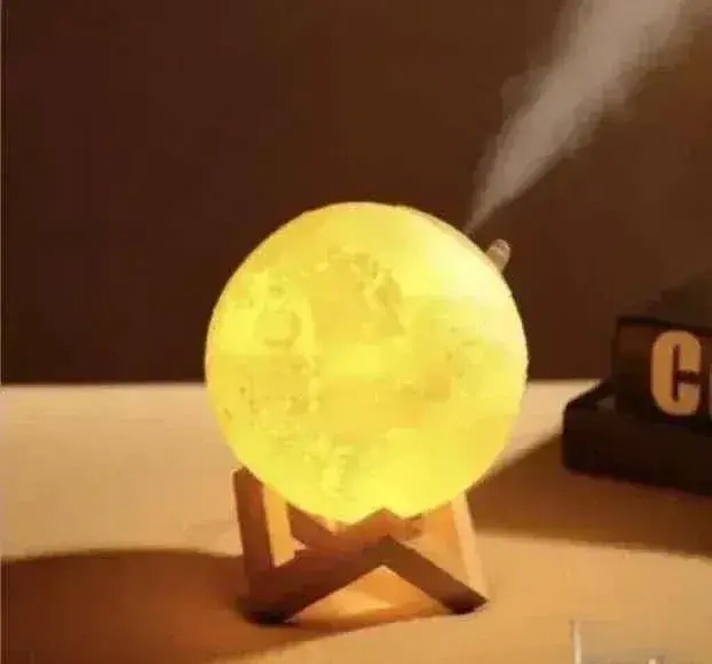 NOVO - Osveživač vazduha - Mesečeva lampa 2 u 1 Difuzer    Novo, u