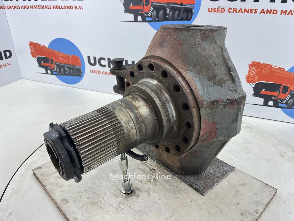Liebherr LTM 1050-1 steering knuckle 16 holes axle 3 right upravljački zglob za autodizalice