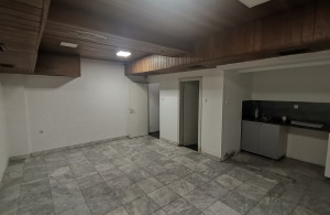 Magacinski prostor od ukupno 100 m2, Nbg, blok 30