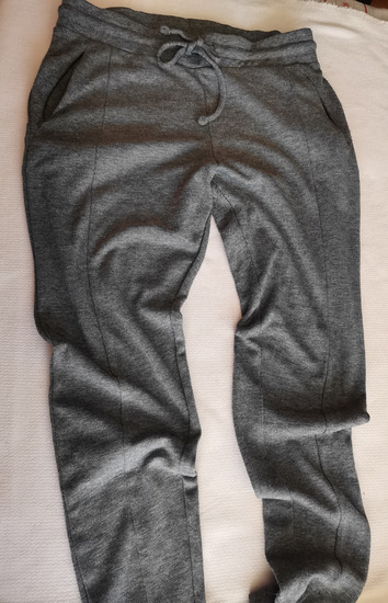 Sive sportske pantalone L