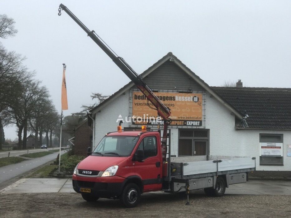 IVECO Daily 70C17 Euro 5 Open Laadbak Palfinger Kraan AC kamion s ravnom platformom