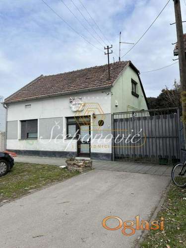 KUĆA NA DOBROJ LOKACIJI