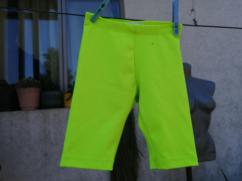 FLUOROSCENTNE ZARA KIDS HELANKA ŠORTS ZA 6 GODINA