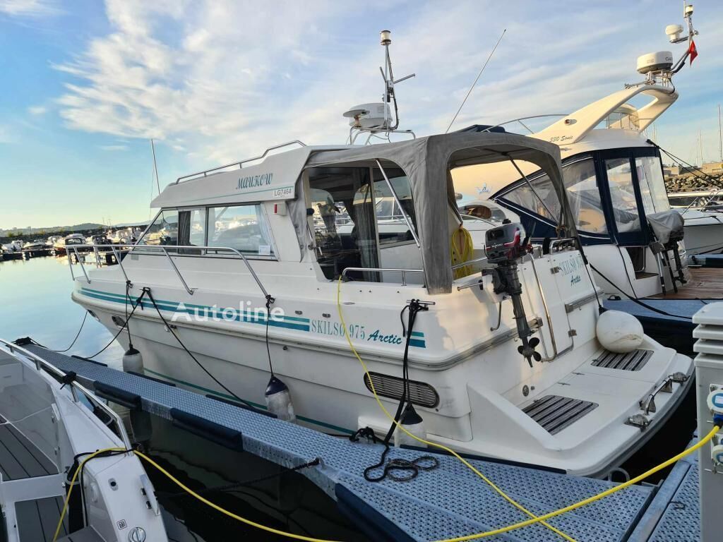 Prodaje se Skilsø 975 kad 42 ny pris motornu jahtu na aukciji