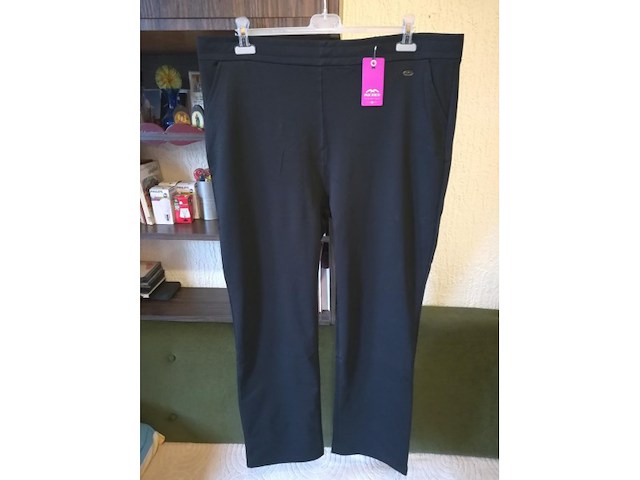 Nove zenske pantalone za punije dame Axxel Veliki broj