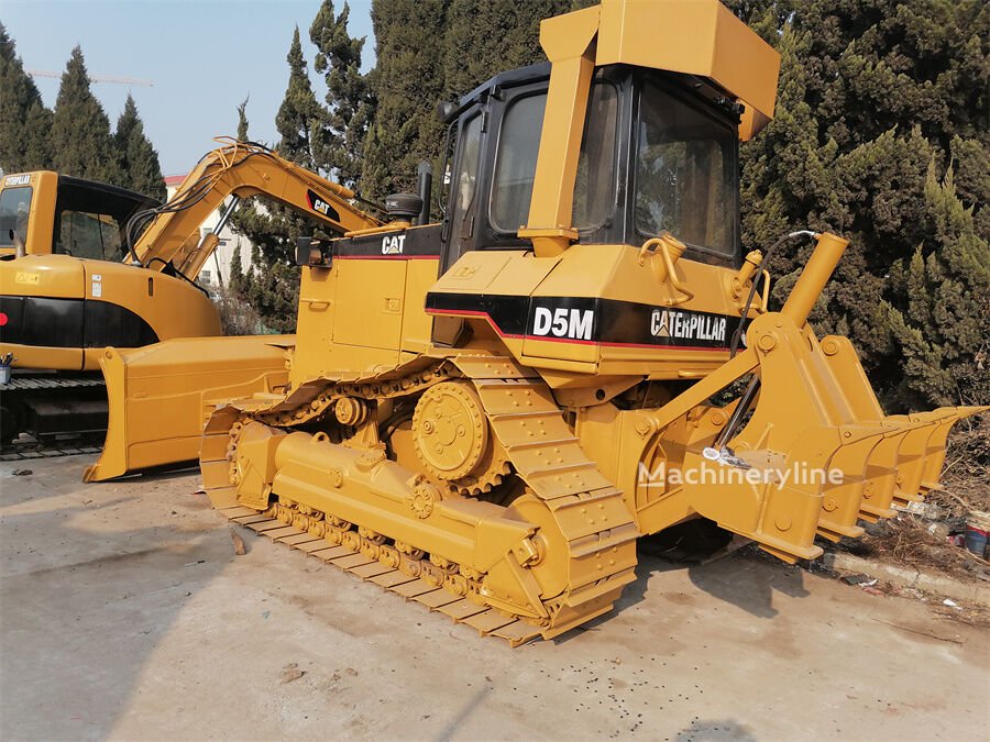 Caterpillar D5M buldožer