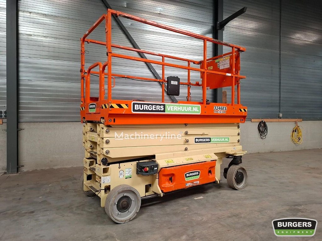 JLG 3246ES makazasta platforma