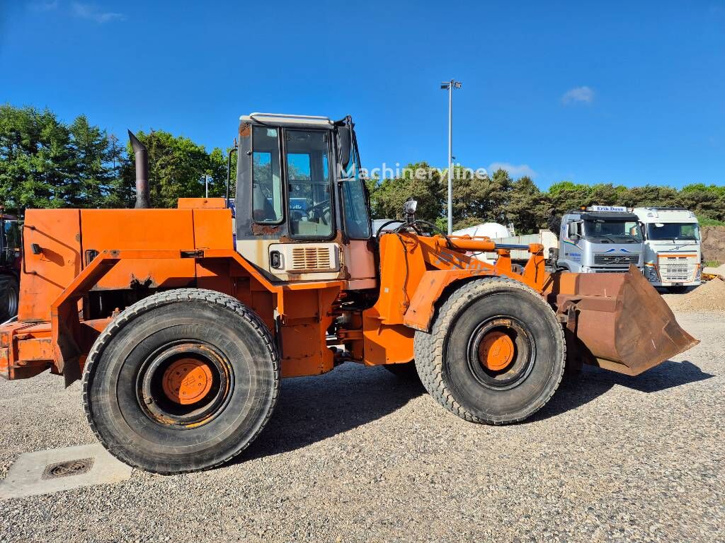 Hitachi FR 130 prednji utovarivač
