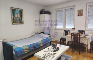 Prodajem Stan-Apartman, Adice