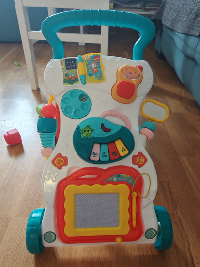 Muzička guralica za bebe