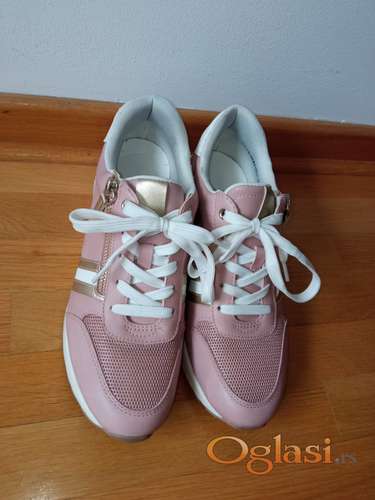 Deichmann roze patike