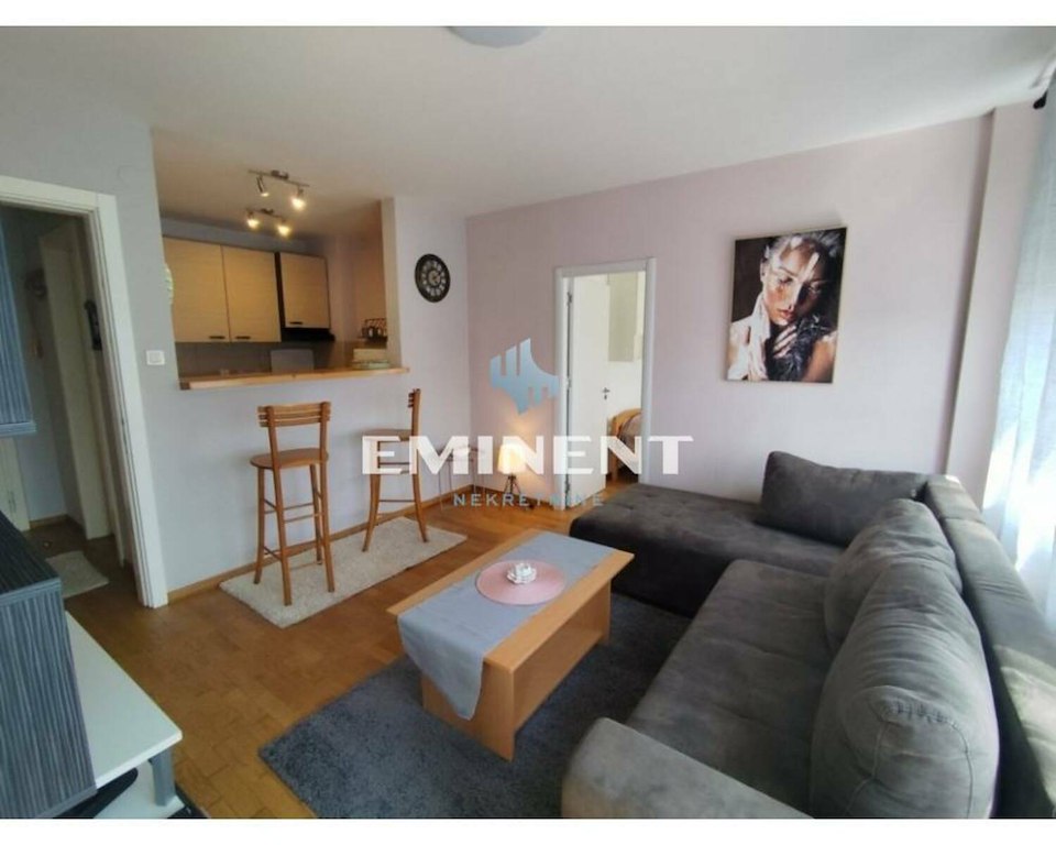 Zvezdara, Dimitrija Tucovića, Dimitrija Tucovića, 2.5, 50m2, 650 EUR