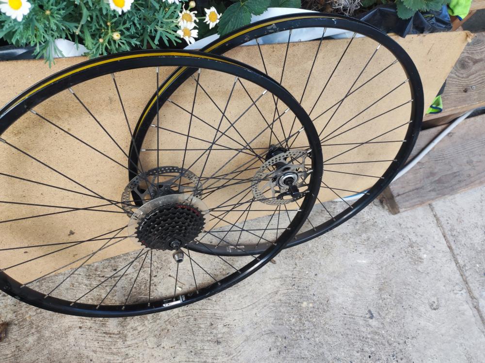 Disk točkovi 28" Shimano Scott