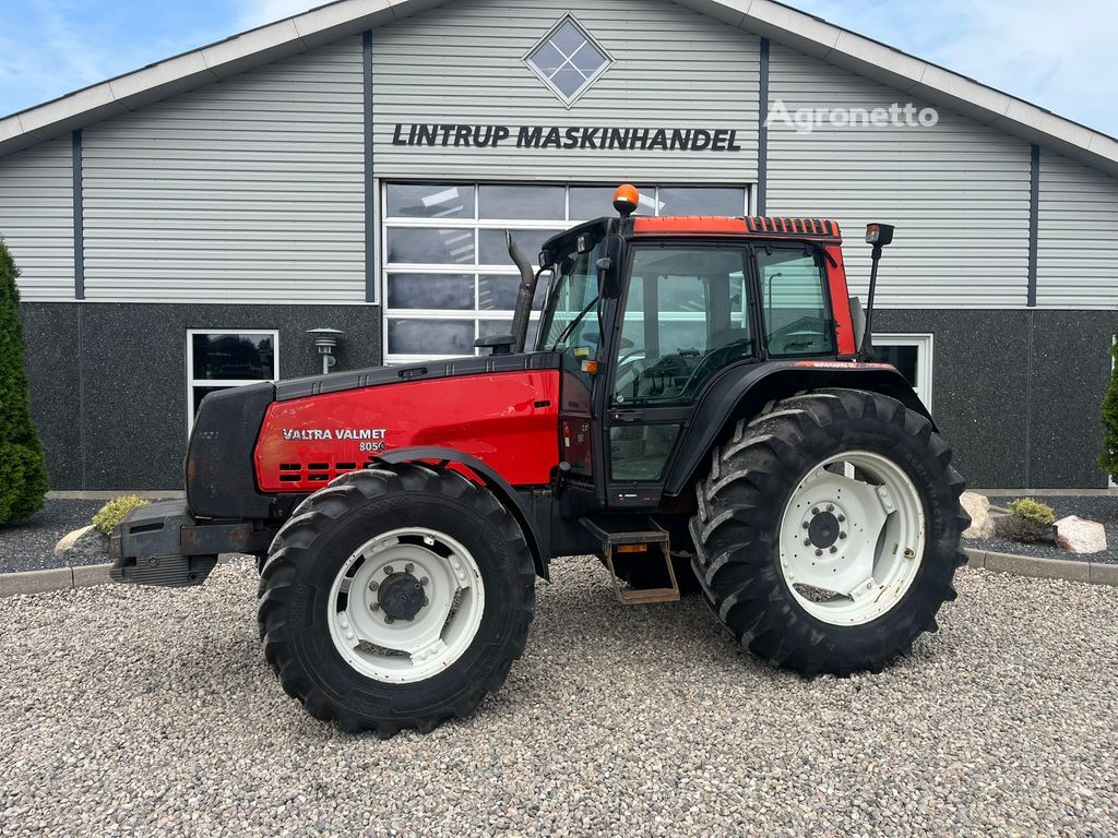 Valmet 8050 traktor točkaš
