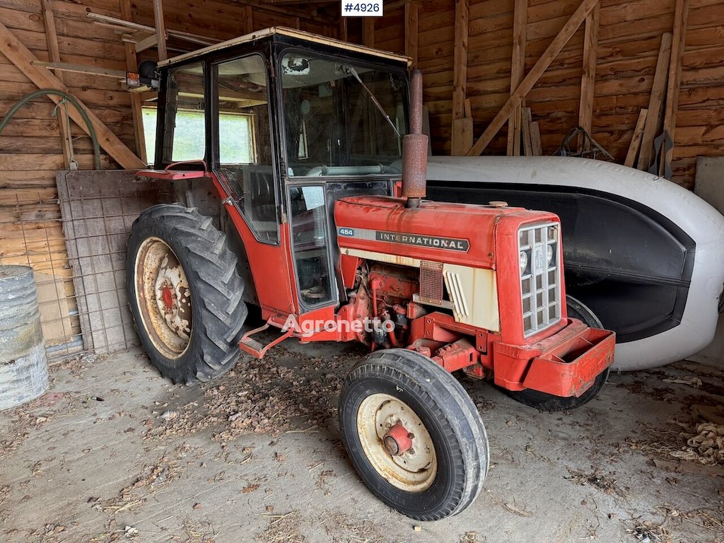 International Harvester 454 traktor točkaš