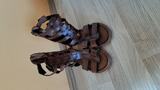 Kožne sandale rimljanke