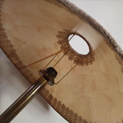Podna lampa
