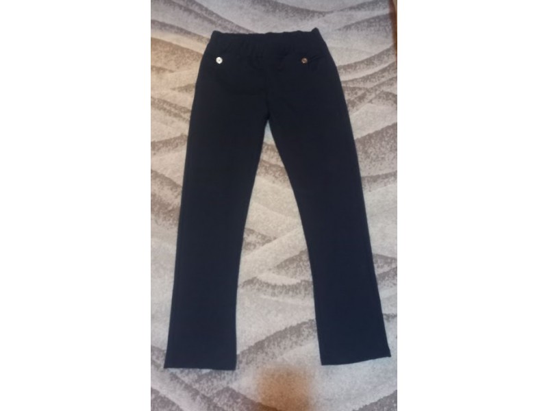 Tamno teget rastegljive pantalone - trenerka L, nove