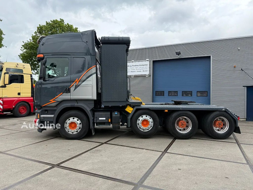Scania R580 V8 8x4/4 HNA tegljač