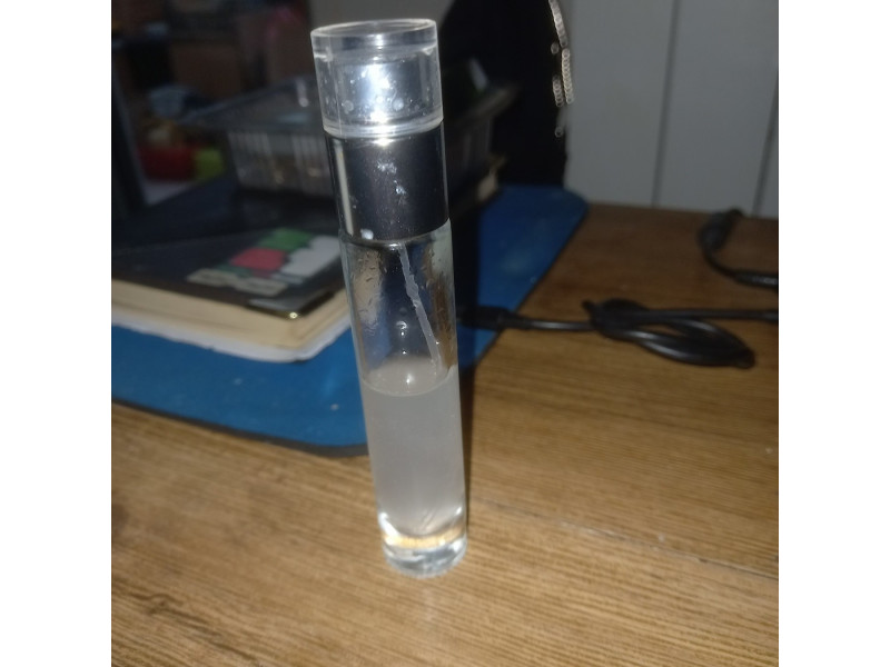 BOCICA ZA PARFEM 15 ML ODLICNA ZA TASNU