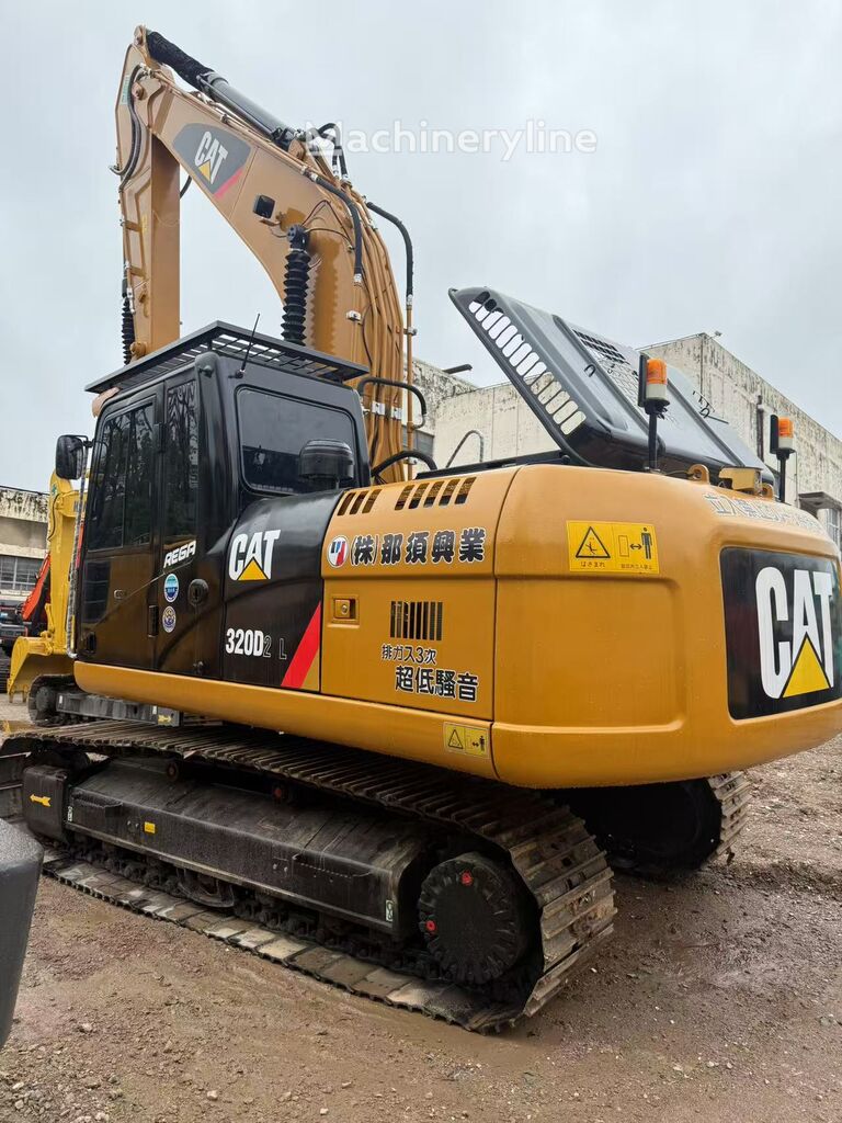 Caterpillar 320DL bager guseničar