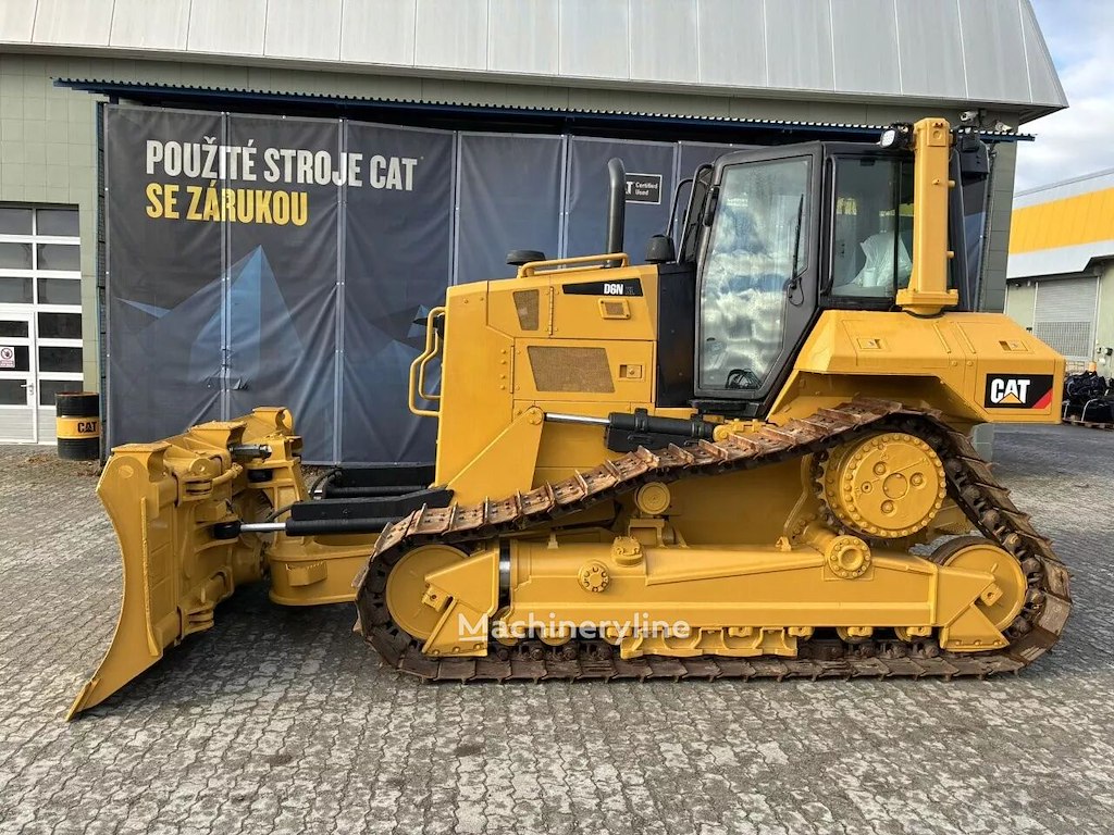 Caterpillar D6N XL buldožer