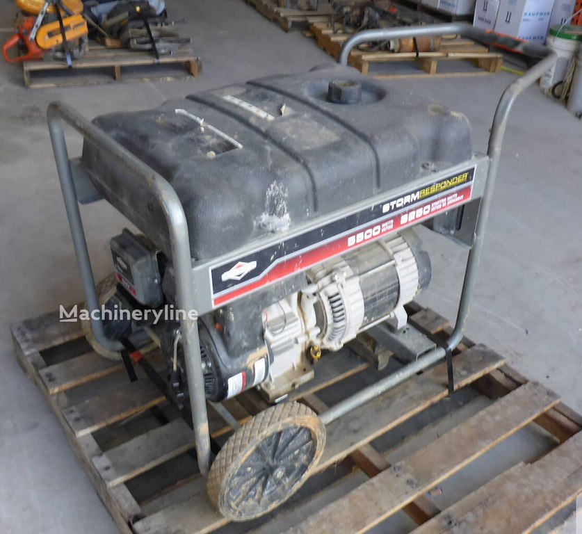 BRIGGS 5.5 KW benzinski generator