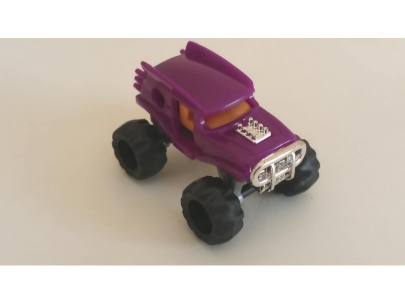 monster trucks iz 2002-1