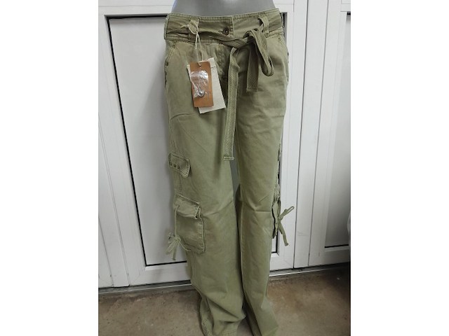 Nove pantalone