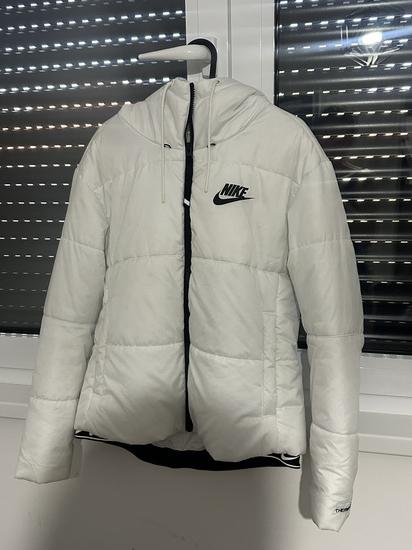 Nike therma fit bela jakna