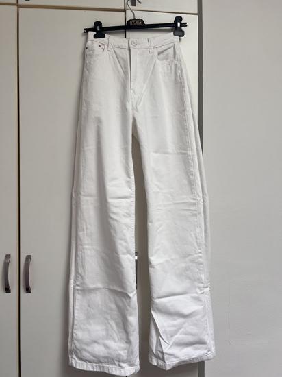 BERSHKA farmerke NOVE
