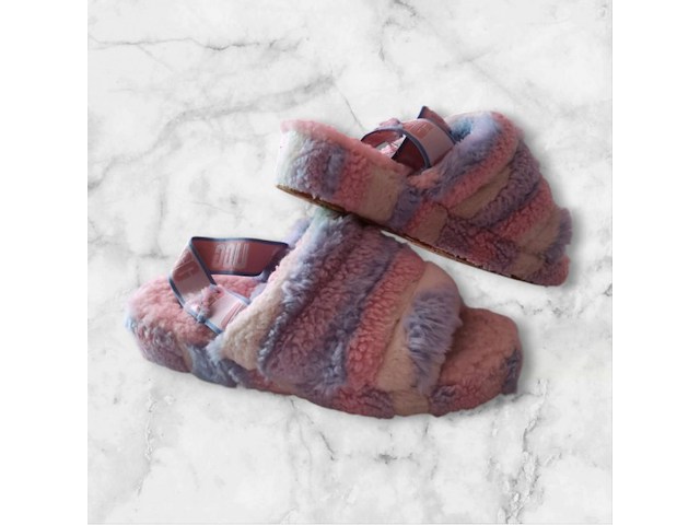 Ugg cupave papuce 43