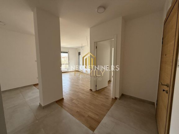 Na prodaju troiposoban stan na Limanu 5 – novogradnja, 76m²