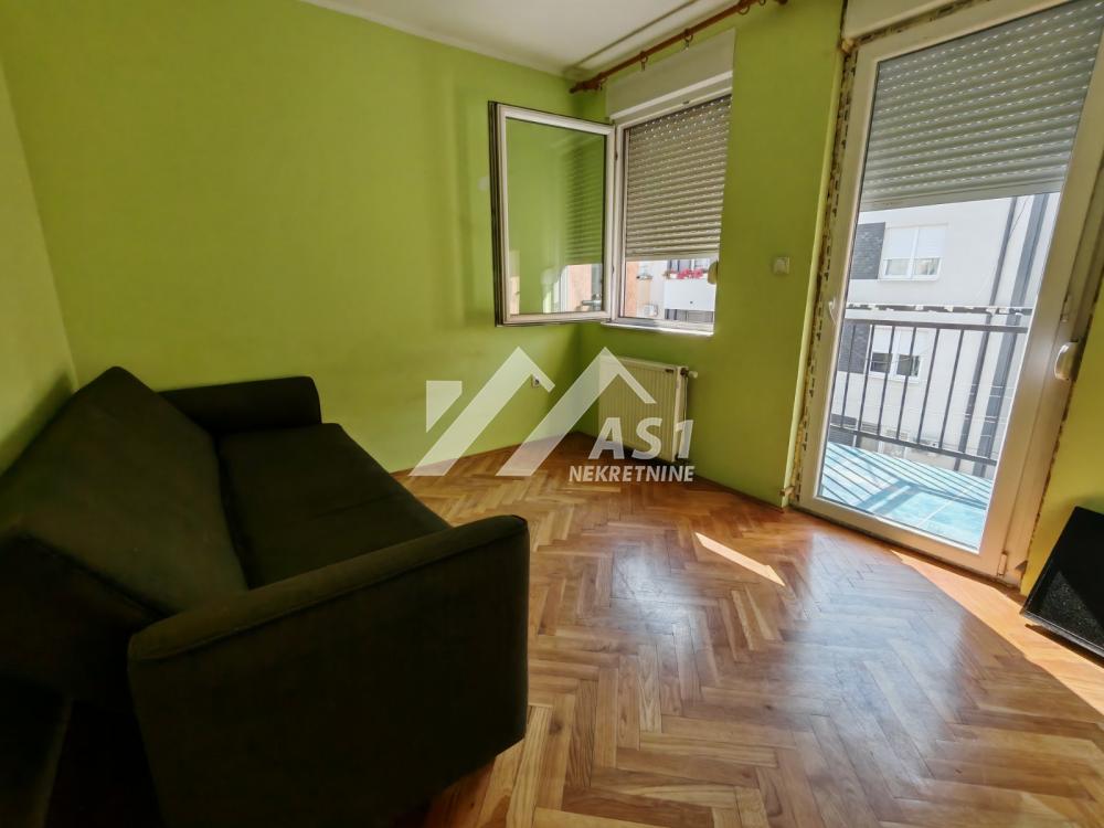 PRODAJE SE DVOSOBAN STAN KOD SAJMA ID#2713 133.900 €