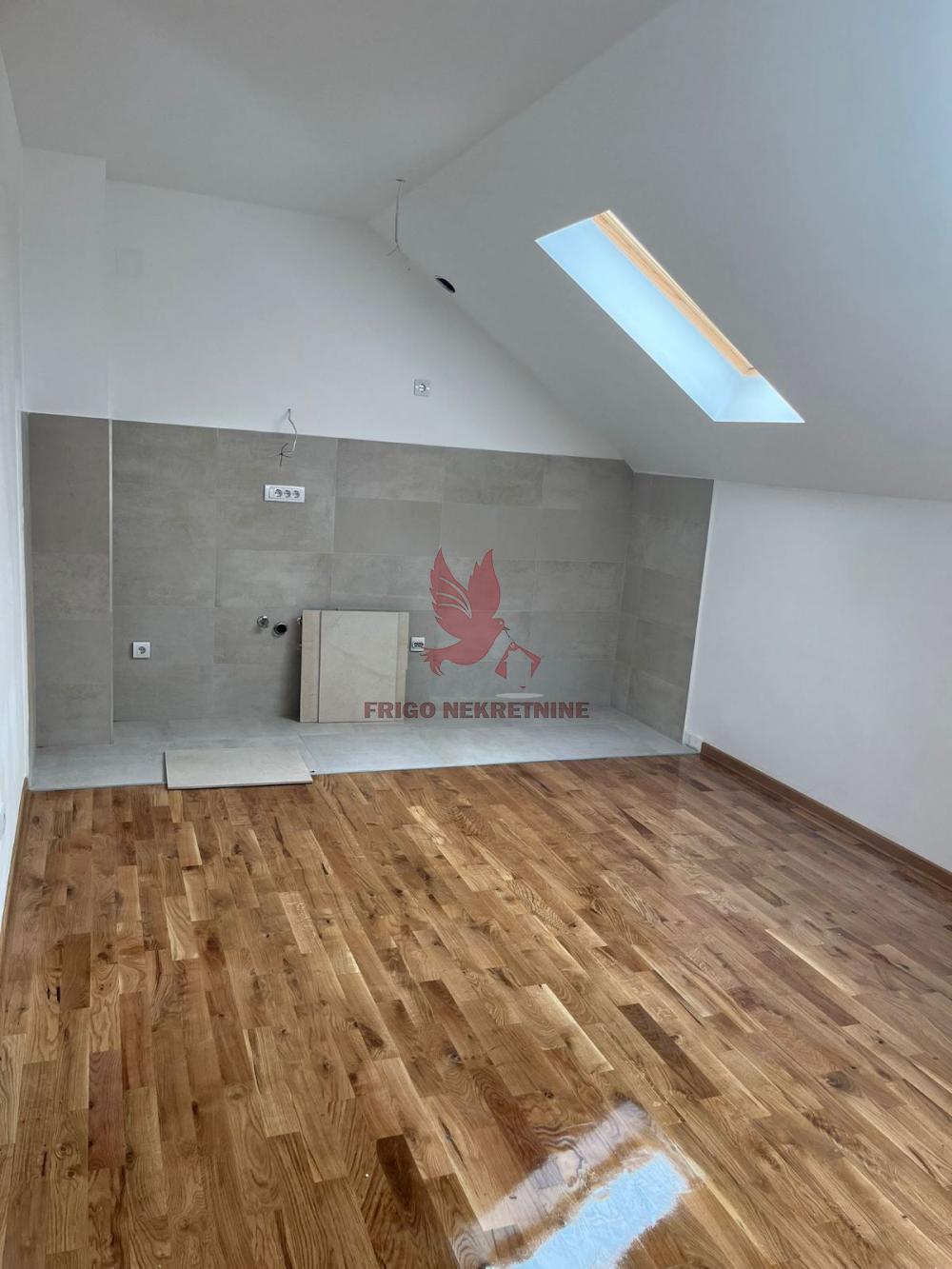 Praktičan i svetao stan u zgradi sa liftom - upotrebna, Mladenovac #s298 #1696 50.000 €