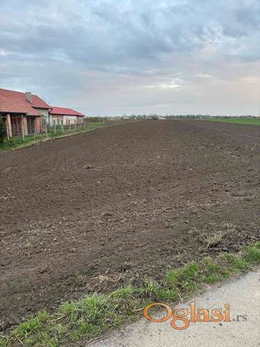 Prodajem gradjevinsko zemljiste-Vrbas
