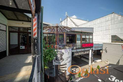 Lokal u strogom centru Rume na glavnom trgu - Caffe Casablanca