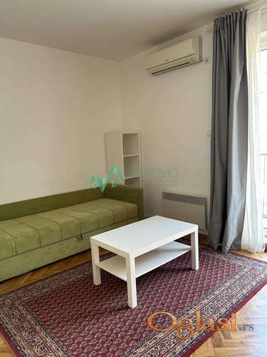 Centar kod Futoške Pijace, renoviran jednosoban stan 25 m2