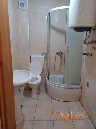 Izdajem stan dupleks 55m2 centar