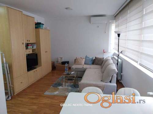 Izdavanje 32m2,Stari Grad,Centar,Takovska, ID#1594