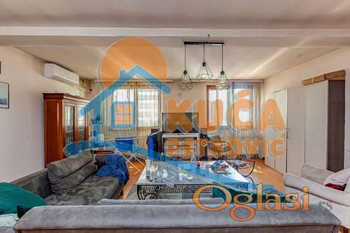 Izdaje se namešten dvoiposoban stan u kući preko puta Grčke ambasade, 120m2