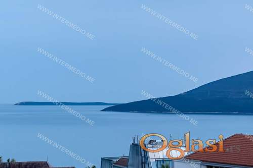 Prodaja dvosobnog stana s pogledom na more, Savina – Herceg Novi