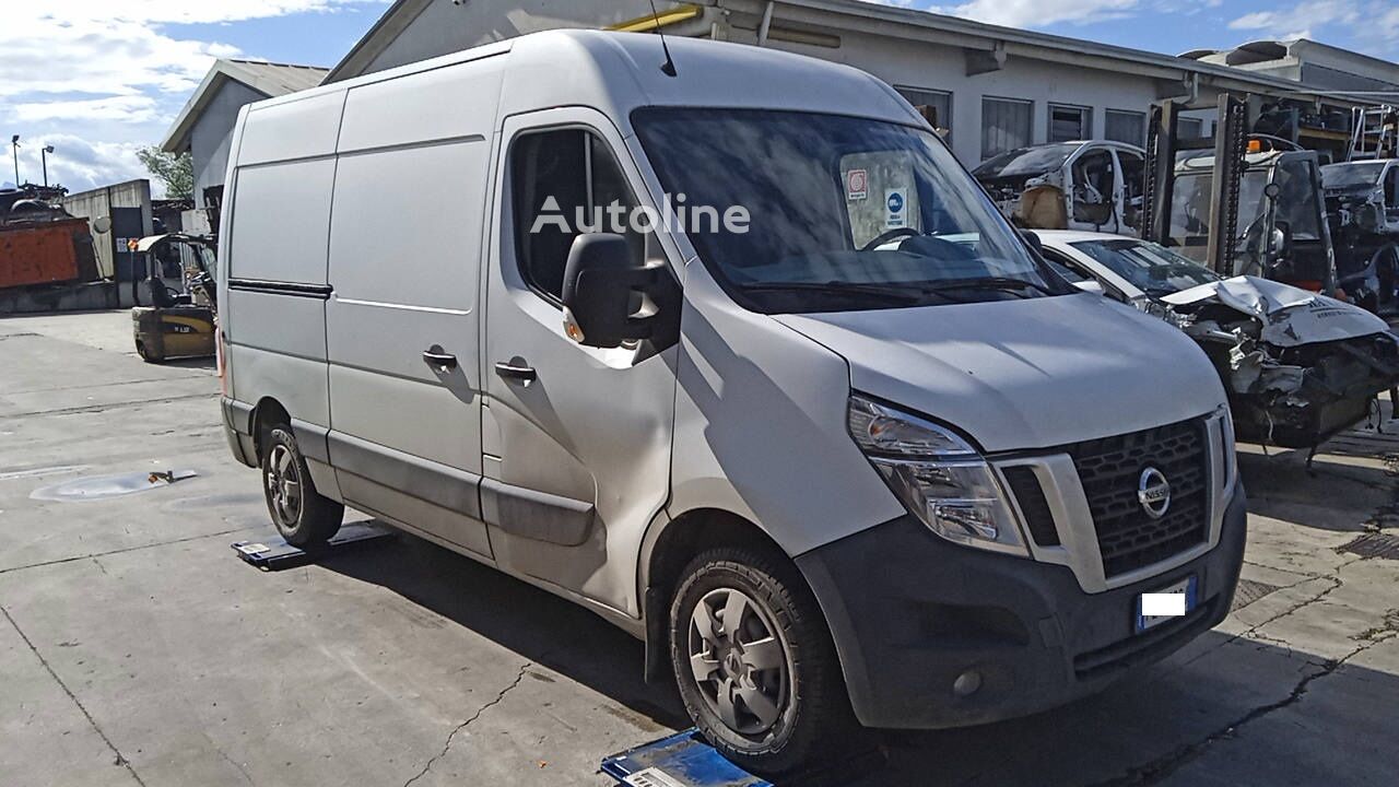 Nissan NV400 minibus furgon po rezervnim delovima