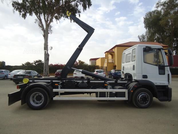 IVECO EUROCARGO 120 E 25 kamion rol kiper