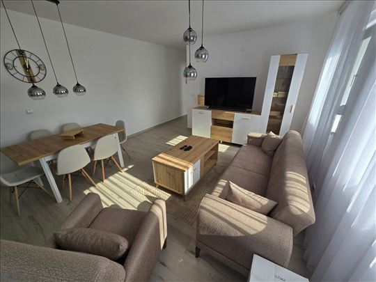 Četverosoban LUX stan na Adicama