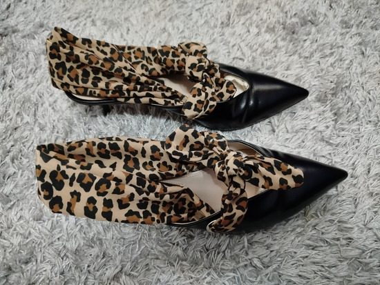 Kozne Zara sandale